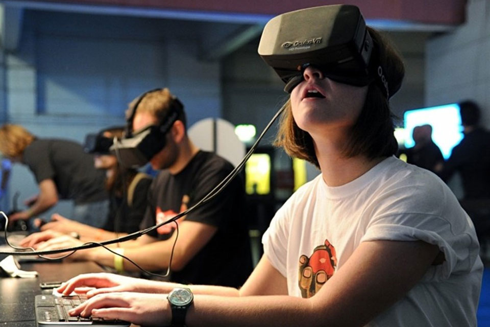 Realidade virtual nos PCs vai exigir uma máquina até 7 vezes mais ...