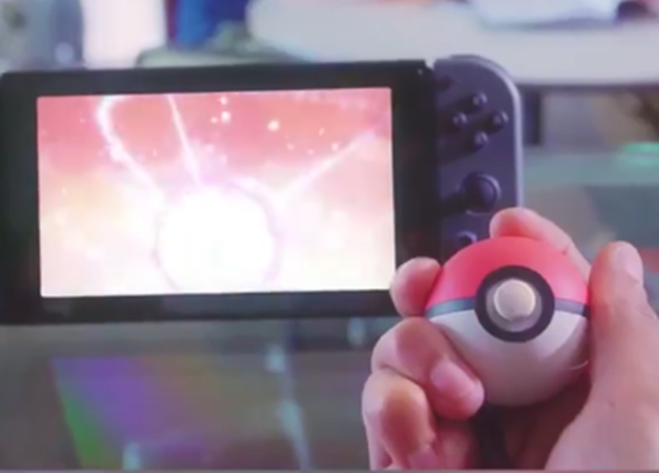 Pokéball Plus é o novo controle diferentão para Pokémon: Let's Go! | Voxel