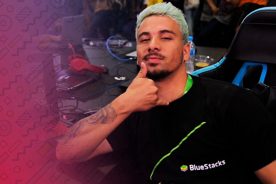 BlueStacks faz ação com cosplayers e Piuzinho na BGS 2018 | Voxel